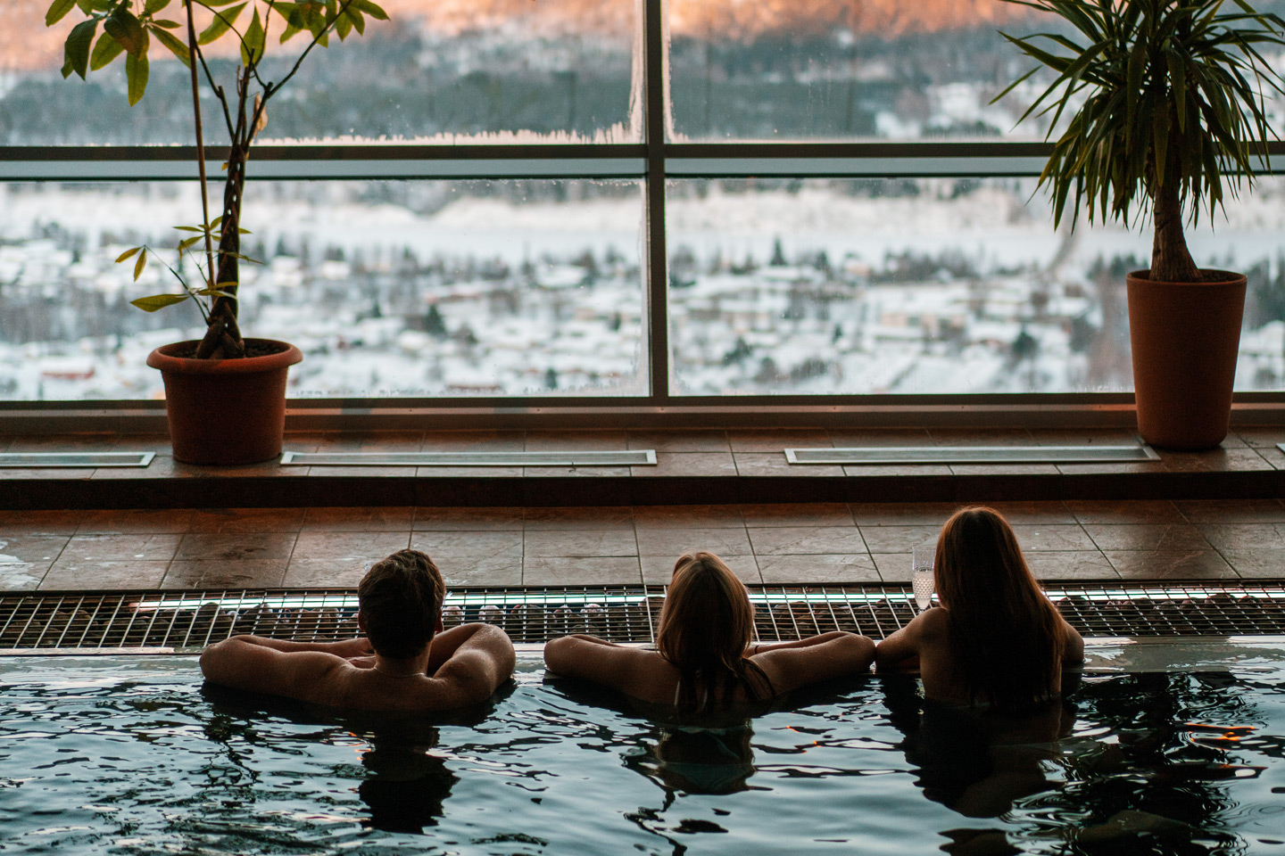En natt för 2 i deluxe-rum med egen bastu och entré till spa | Let’s deal