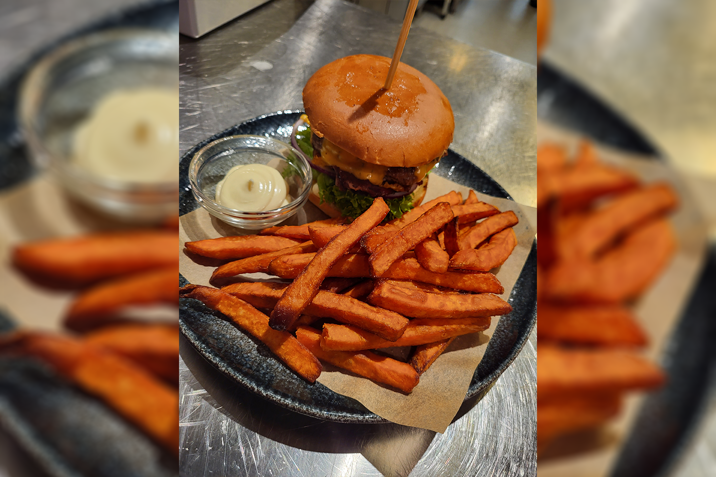 Valgfri burger med fries for kun 159,- hos Skatten på Tøyen | Let's deal