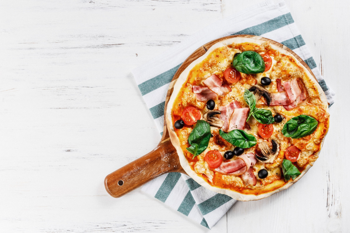 Valfri take away Pasta/Pizza hos V.E.S.P.A på Gustav Adolfs torg | Let ...